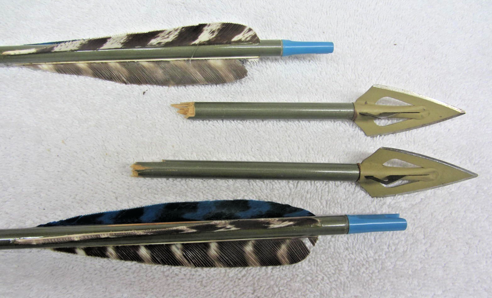 10 Vintage Recurve Bow Micro-Flite & Wood Target Arrows Mixed Lot ...
