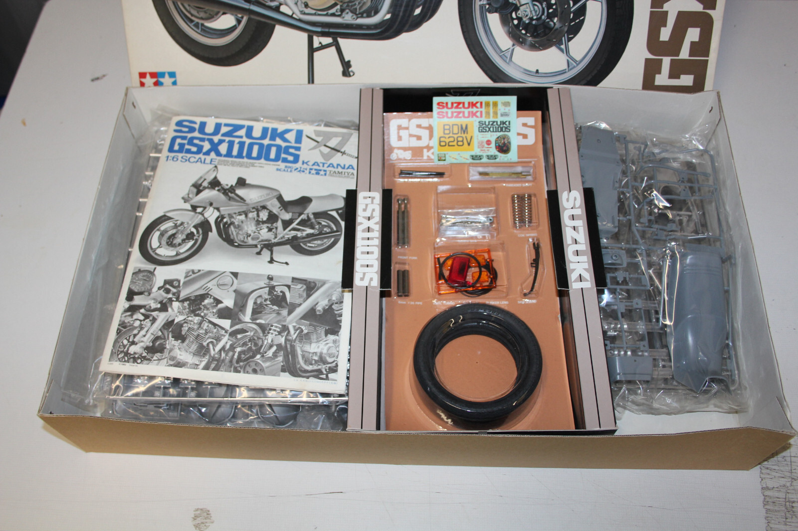 Tamiya 16025 Big Scale Suzuki GSX1100S Katana 1:6 NEU mit OVP | eBay.de