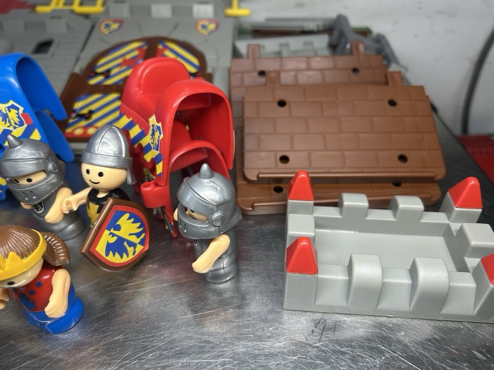 VINTAGE UNIMAX MEDIEVAL CASTLE TOY SET | eBay