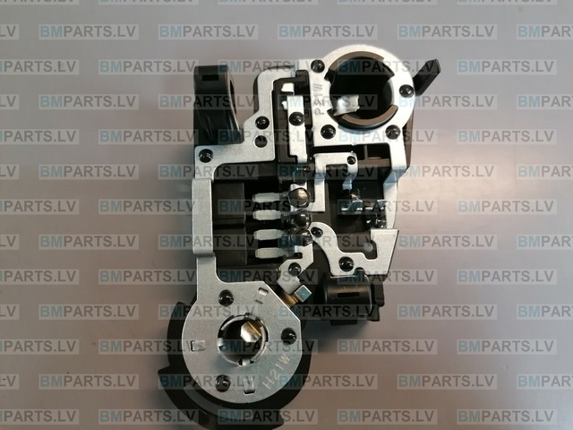 OEM BMW F30 F31 Bulb Holder Rear Light in Trunk Lid Right 7313060 ...