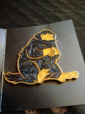 Fantastic Beasts - Niffler Pin - Limited Edition Wizarding World New | eBay