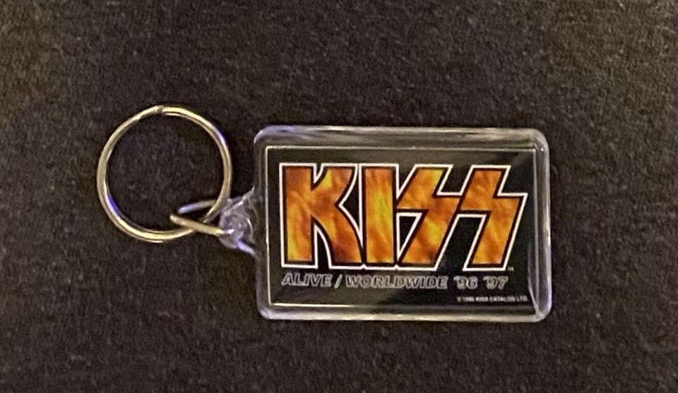 KISS-NEW KEYCHAIN LOT w/ Animalize | eBay