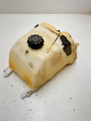 2000 Polaris Magnum 325 4x4 OEM Gas Tank Fuel Cell Cap Lid Mounts ...