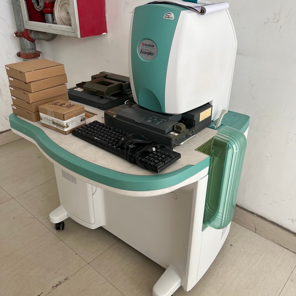 Fuji frontier SP3000 scanner stand alone with 120/135AFC negative film ...