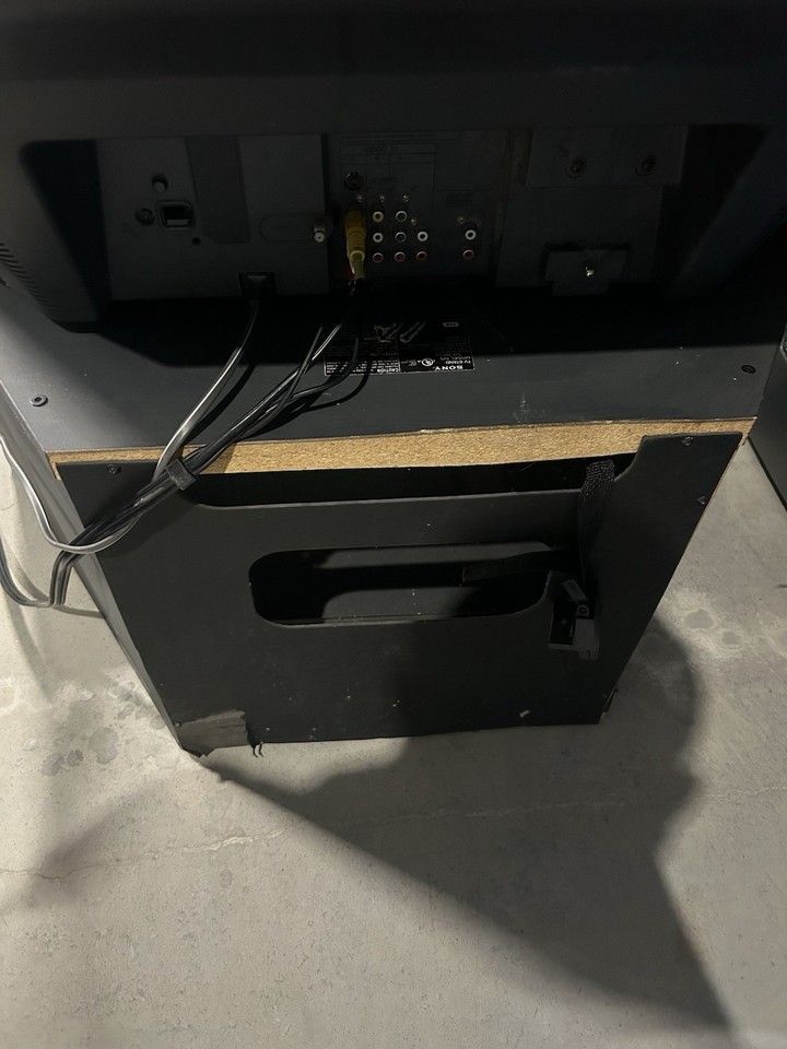 Sony Trinitron KV-36FS100 36 CRT TV RetroGaming Television Remote STAND ...