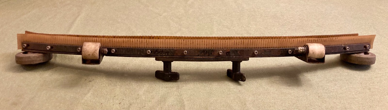 Model 3301 Nobles/Tennant - Squeegee Assembly, 33" Cleaning Path. Pre ...