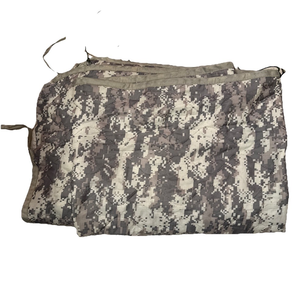US Military Poncho Liner ACU Also Known As Woobie Blanket (Damaged) | eBay