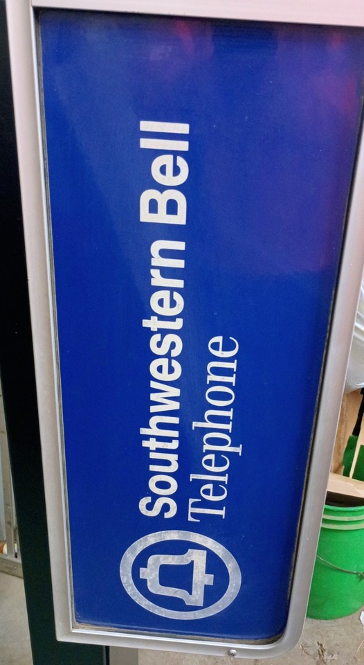 REAL VINTAGE SUPER RARE SOUTHWESTERN BELL TELEPHONE PAY PHONE BOOTH w ...