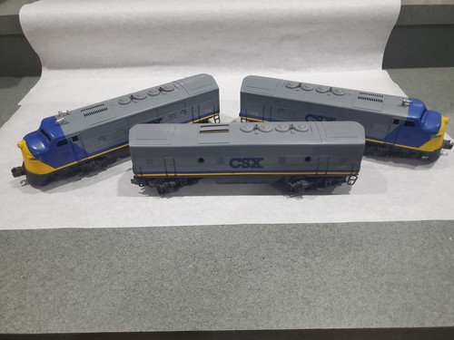 Lionel Model Trains CSX Three Piece Locomotive Set, 116, 117, 118 ...