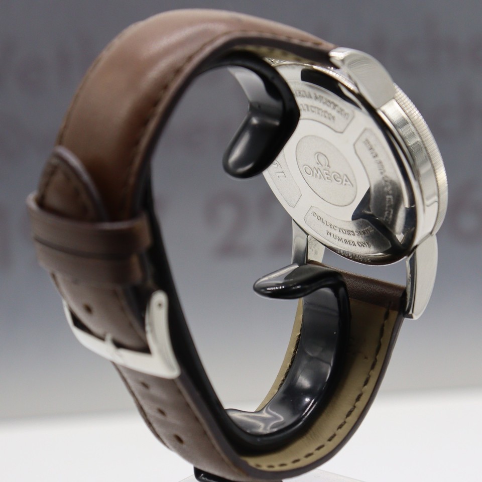 Omega Museum Collection 1938 Pilot watch re edition 40mm box papers ...