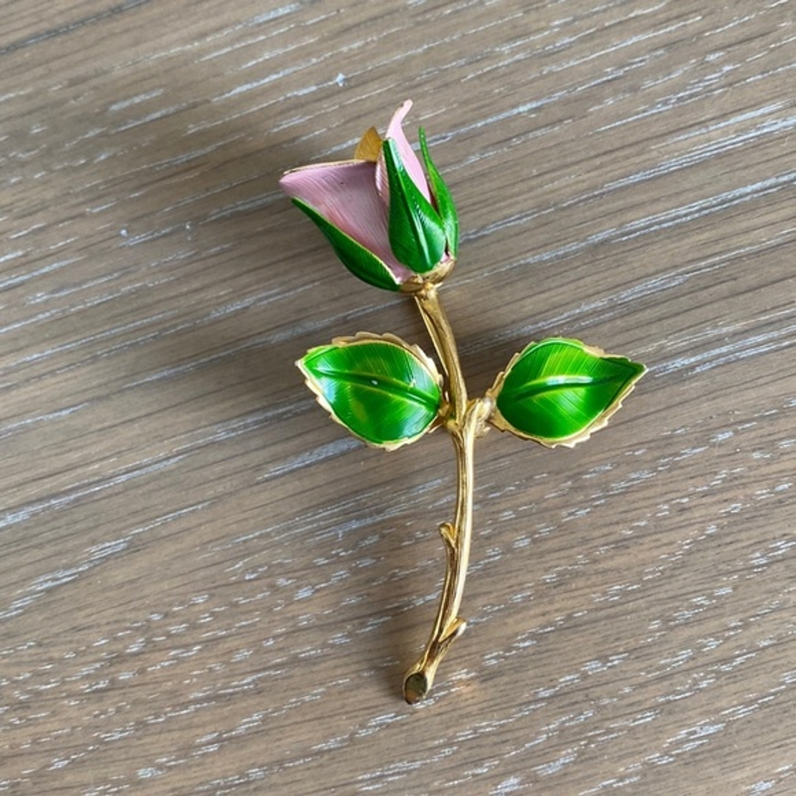 Lisa Long Stem Single Pink Rose with Gold Tone Stem &… - Gem