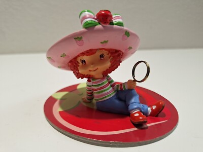 STRAWBERRY SHORTCAKE FIGURINE CERAMIC RESIN ORNAMENT READY TO PLAY ...