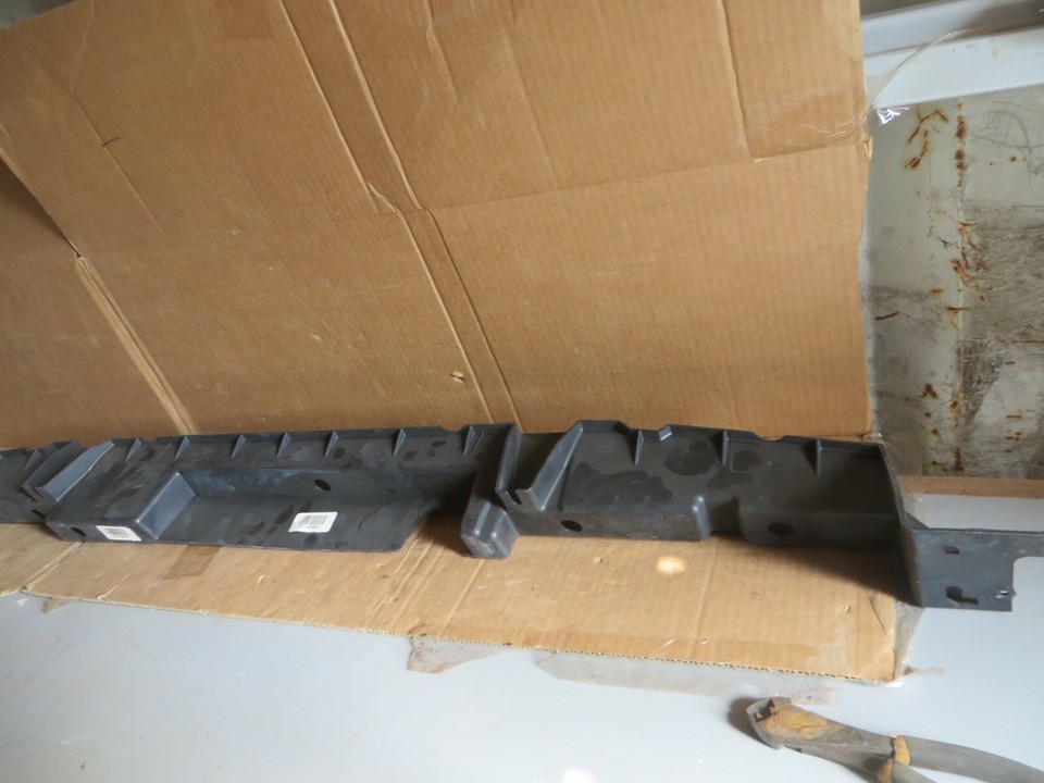 OEM # 22742861 General Motors FRONT BUMPER COVER BRACKET | eBay