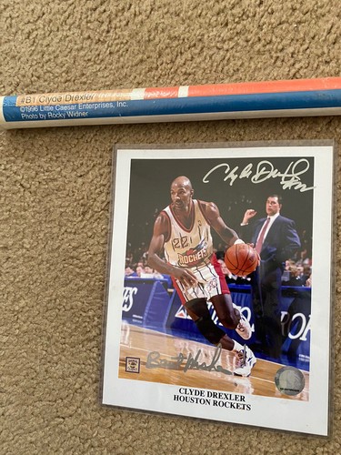 Clyde Drexler Signed 8x10 Photo + 1996 Unopened Poster Lot2 Houston ...