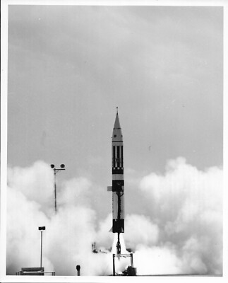 ARMY PERISHING BALLISTIC MISSILE LEAPS SKYWARD 1960 8" X 10" B/W ORIGL ...
