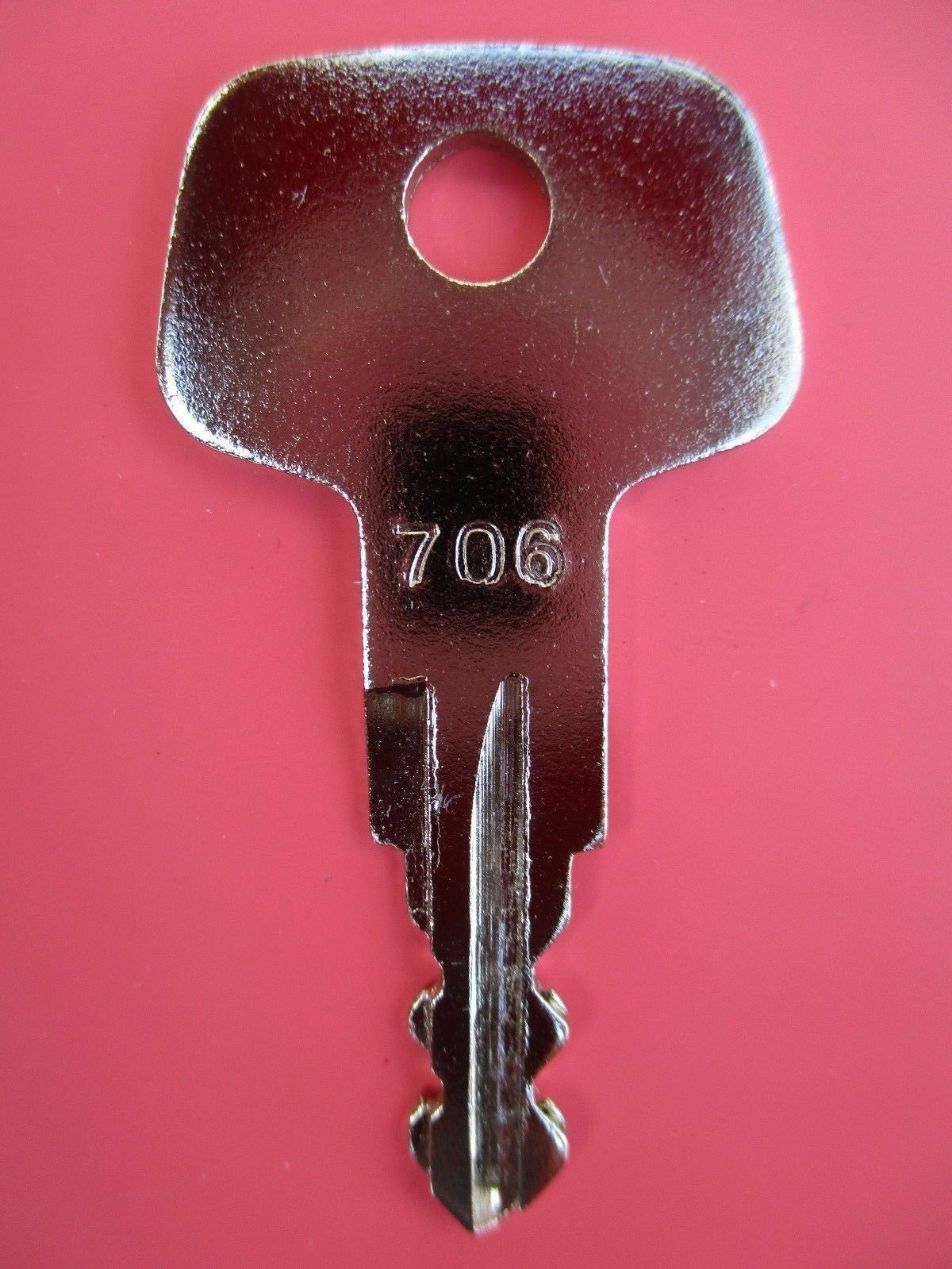 2 BAUMASCHINENSCHLÜSSEL FÜR LIEBHERR SCHLÜSSEL NR. 606 & NR. 706 ...