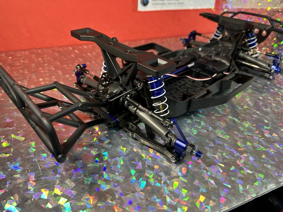 Traxxas Slash 4x4 LCG ULTIMATE EDITION Roller Slider Chassis Clipless ...