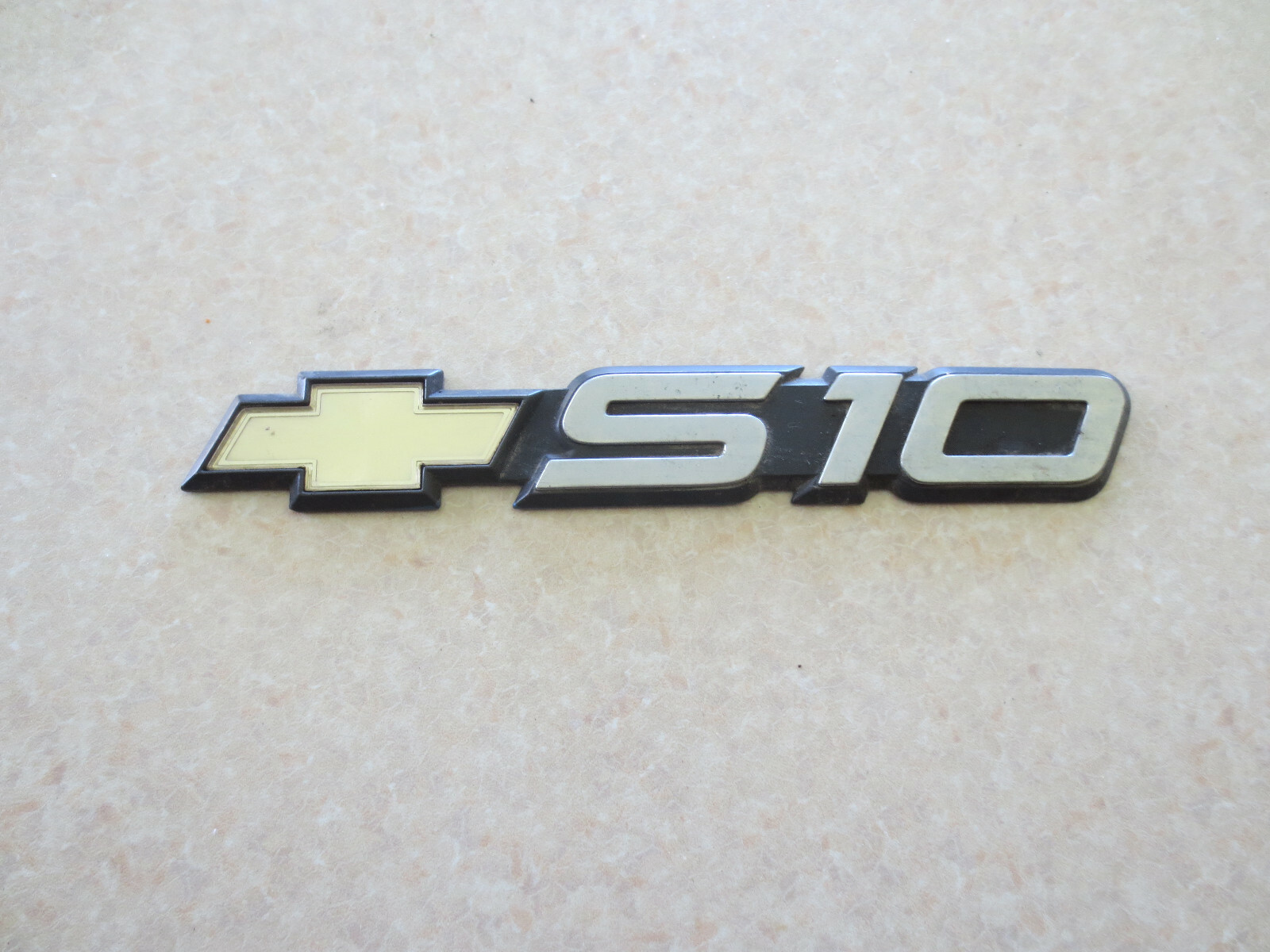 Original Chevrolet S10 pickup truck badge / emblem - Chevy ...