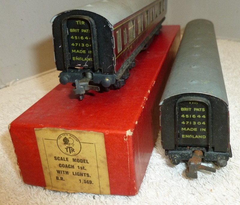 Trix TTR BR 1st Class Coach With Lights x 2 - One Boxed 1/569 | eBay UK