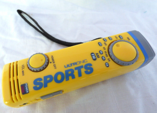 Ultronic Sports Pocket Radio Includes Antenna and Clip - Vintage ...