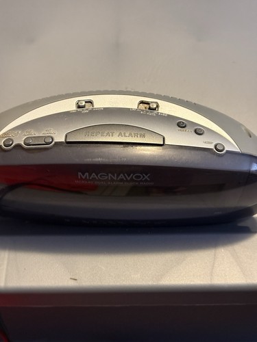 Magnavox MCR140 Dual Alarm Clock Radio AM/FM MCR140/17 Big Display ...