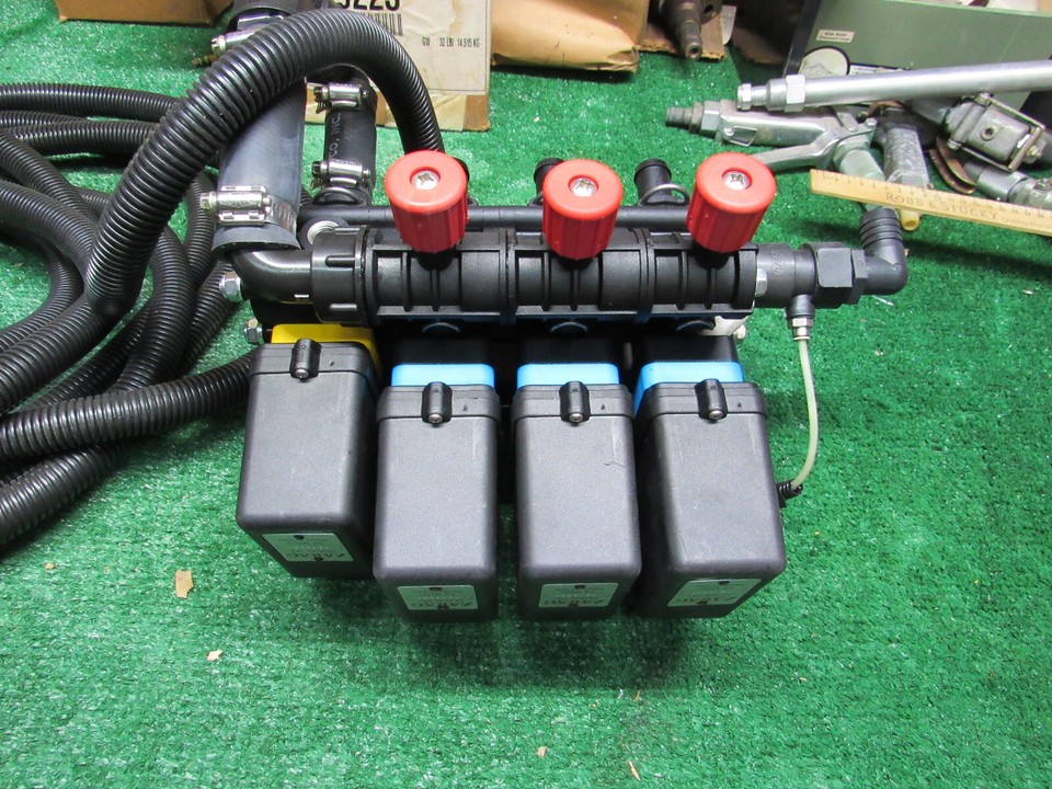 Raven Precision Boom Valve 3 Section Manifold - FLOW CONTROL - WIRE ...
