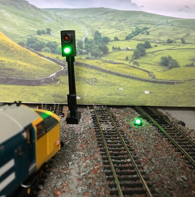 OO Gauge Model Railway Signals. | eBay UK