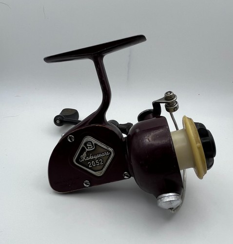 VINTAGE USA 1968 SHAKESPEARE MODEL 2052 EC ULTRALIGHT SPINNING REEL ...