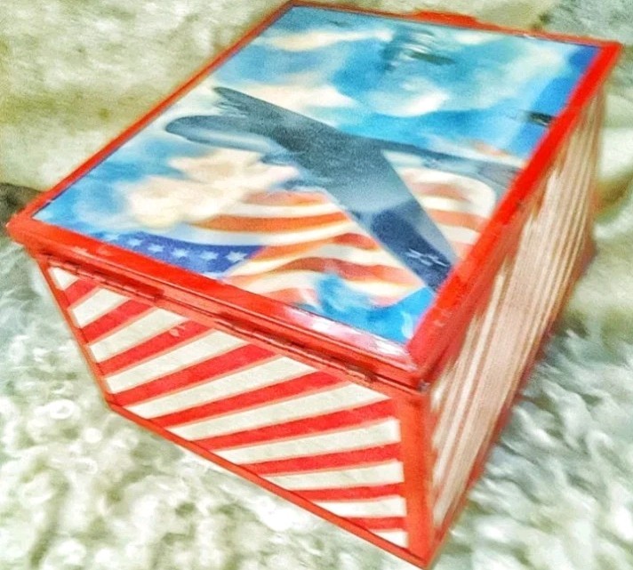 WWII tabacco Cigarette Cigar Box B2 Bomber Airplane OLD ! | eBay