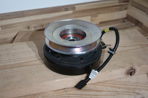 John Deere AUC18452 Electric PTO Clutch Z920 Z925 Z930 Z950 Z960 Z970 Z ...