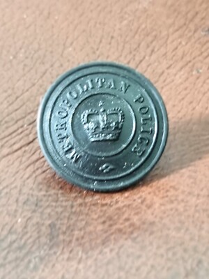 Large Black Metropolitan Police Button with QC 1952-present | eBay