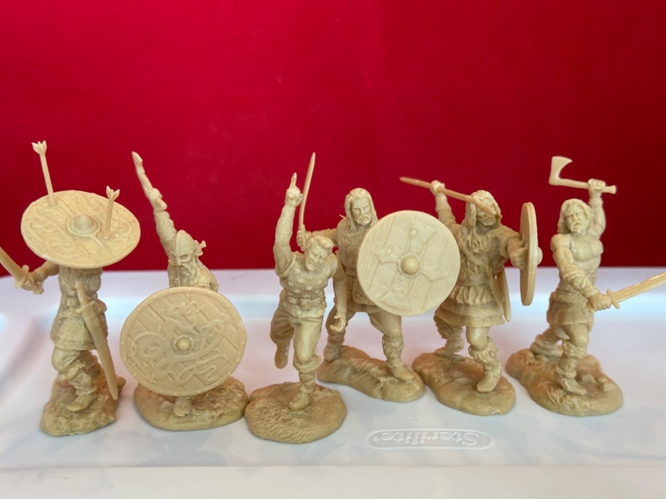 CONTE NEW EINAR AND VIKINGS SET TAN 11 FIGURES & Alternate parts | eBay