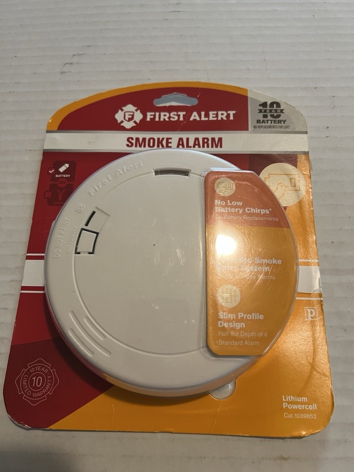 New! First Alert Smoke Detector Alarm - White with 10 Year Battery ...