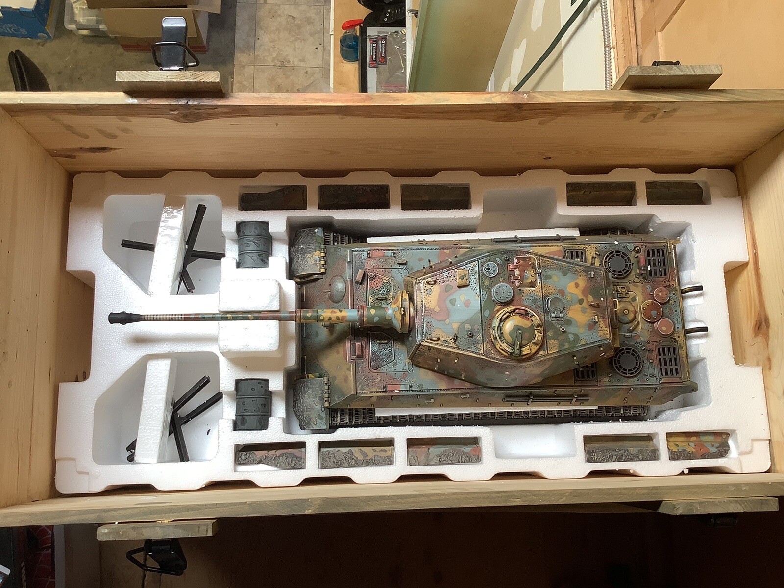 @ Forces of Valor 1:16 German King Tiger Tank Sd. Kfz. 182 New In Crate ...