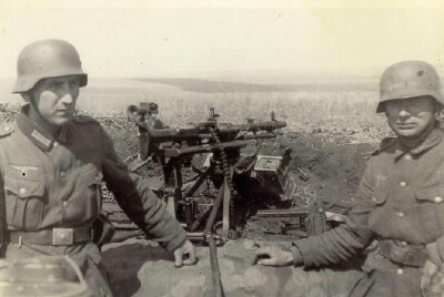 MG34 in action photo, MG 34 position, German WW2 World War Two ...
