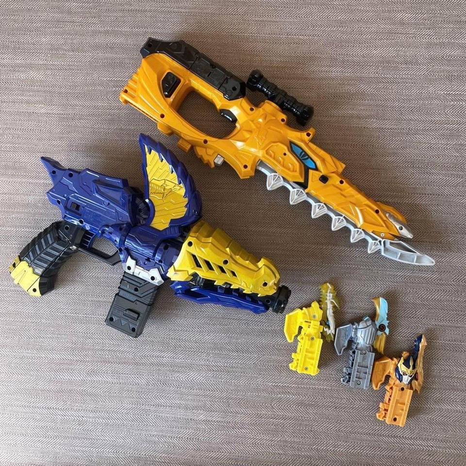 Power Rangers Dino Fury Ryusoulger DX Gold Mosa Blade Blaster Morpher ...