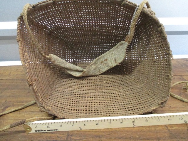 Antique Native American Northwest Coast MAKAH Tribe, Clam Gathering ...