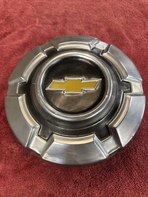1 OEM 1973-1987 Chevrolet 1/2 ton Pickup Truck Small Hubcap Center Cap ...