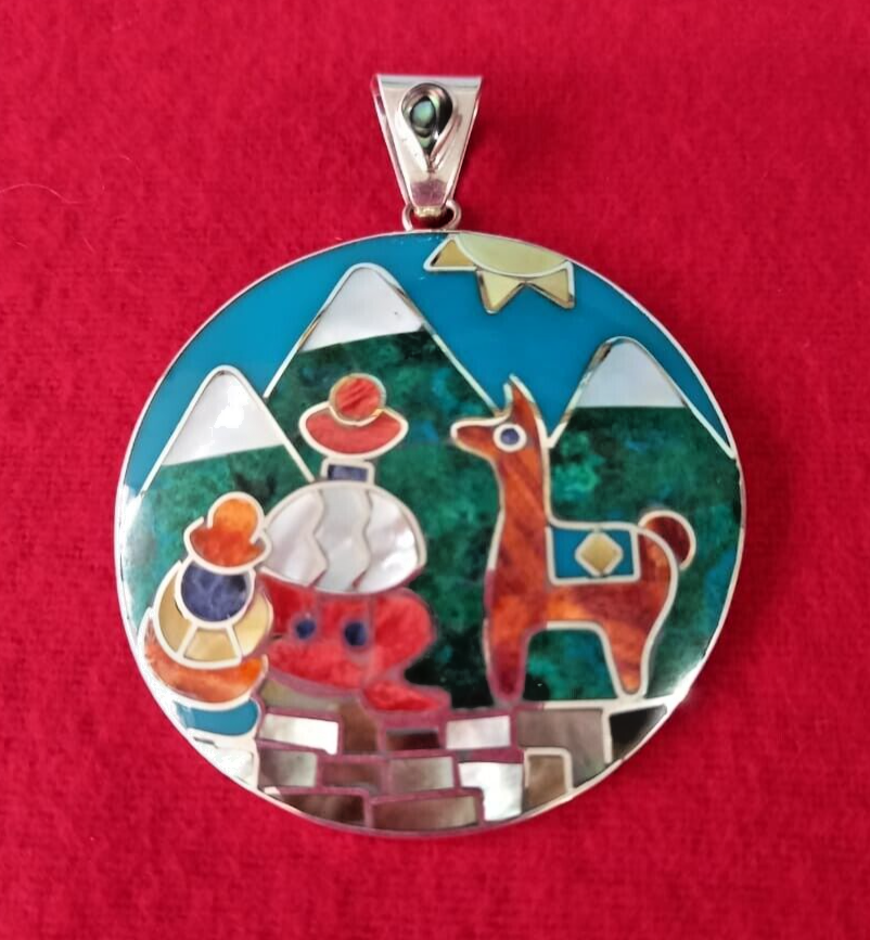 Peruvian pendant with a Machu Picchu design made of Silver with ...