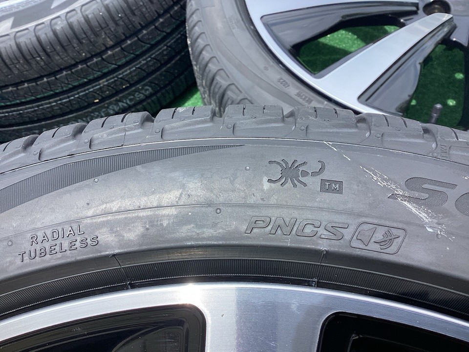 23" Range Rover SV Style Wheels | Pirelli OEM Tires | Land Rover | 23 ...