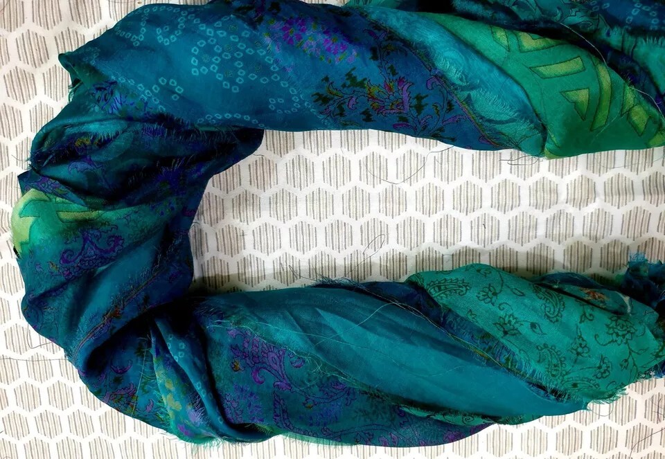 On 24 yards unstitched recycled pure silk sari ribbon yarn tassels pck ...