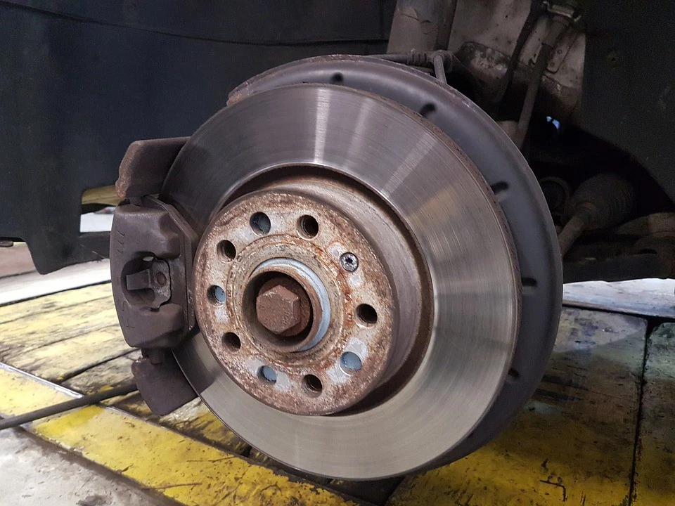 Brake-Rotor Problems: Machining Versus Replacing