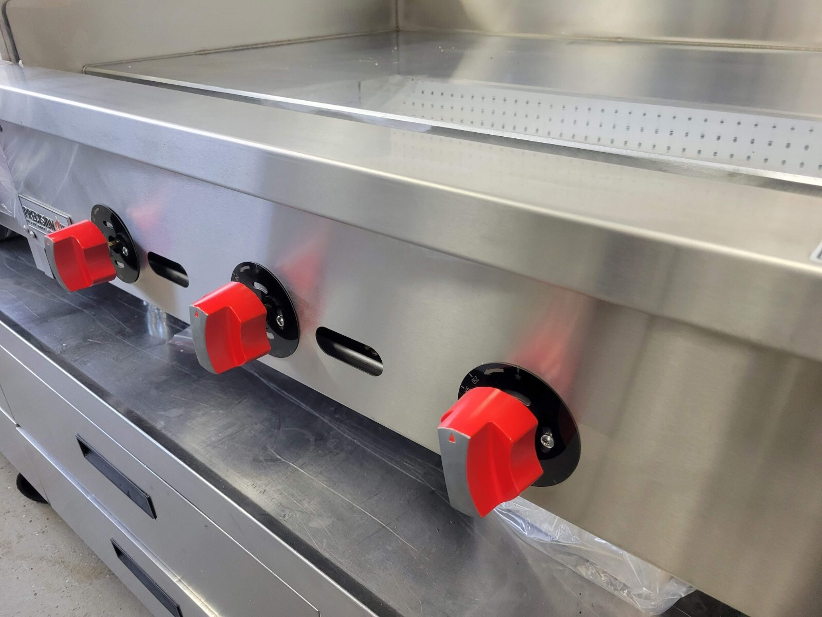 PRECISION HDTG-36 CHROME-TOP 36" THERMOSTATIC NATURAL GAS GRIDDLE ...