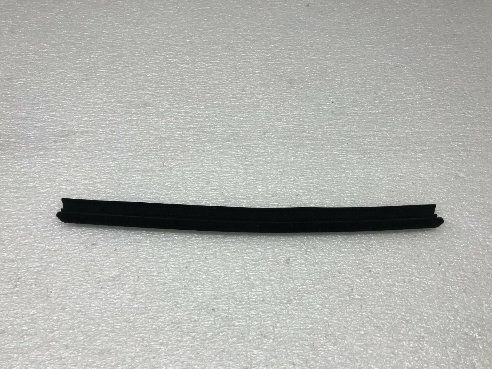 LAMBORGHINI MURCIELAGO LP640 DOOR CHANNEL SEAL GASKET OEM 418837977 | eBay