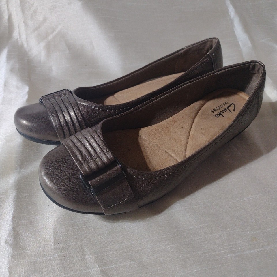 Clarks Bendable women ballet flat slip on bronze leatherUS size 7.5 ...