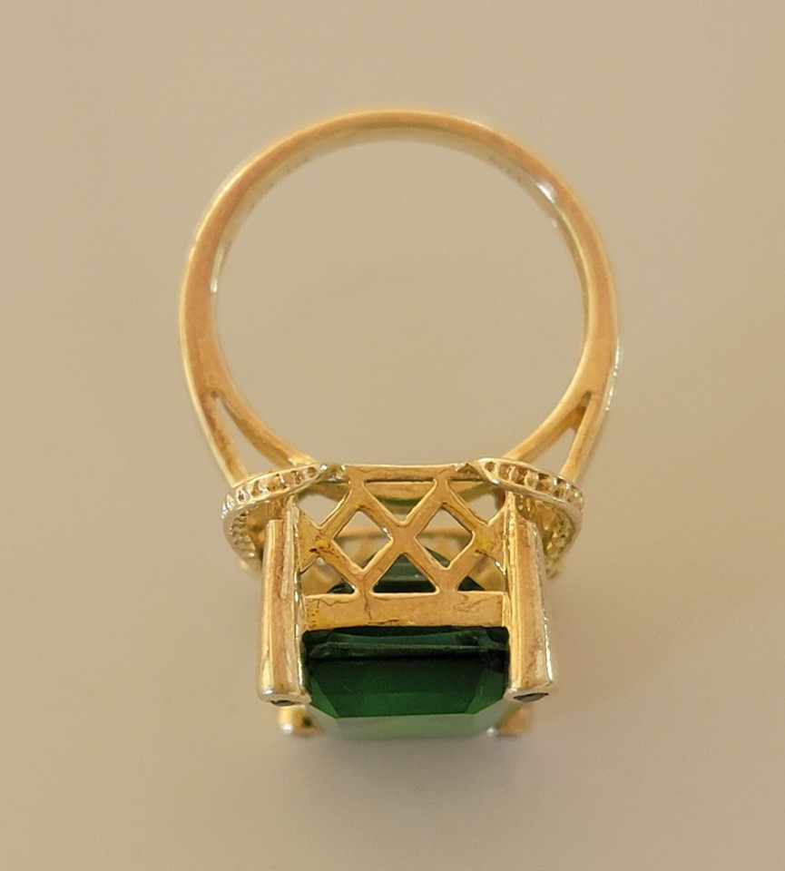 VTG LARGE EMERALD STERLING SILVER RING MARKED 925 TH & MLD SIZE 8 | eBay