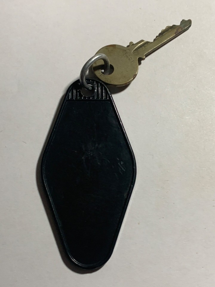 Dodge City Inn Hotel Motel Room Key Fob & Key Boardman Oregon #32 RARE ...