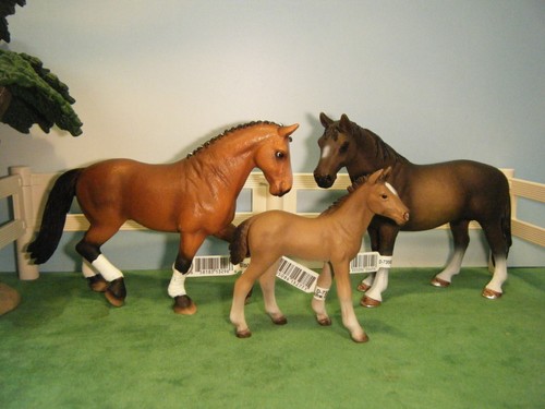 SCHLEICH HANOVERIAN STALLION #13649, MARE #13296 & FOAL #13277 *NEW ...