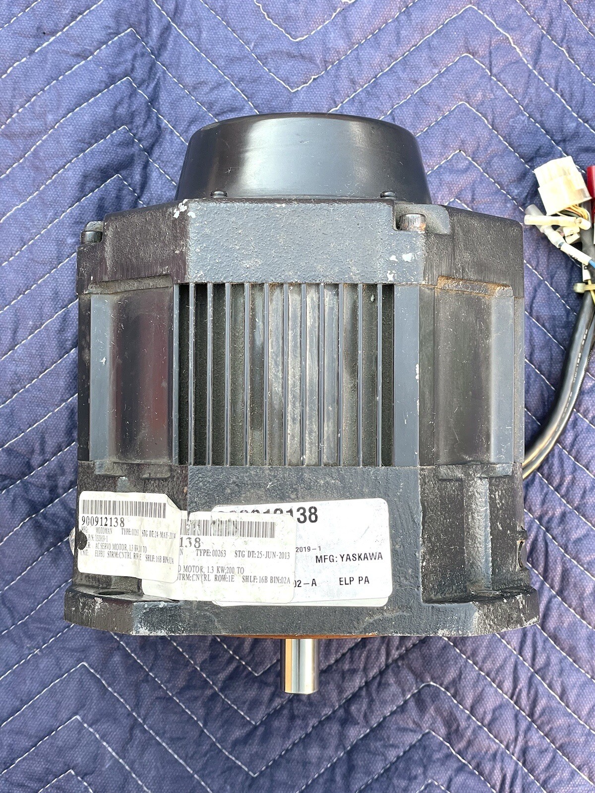 Yaskawa Servo Motor USADED-13YRU11 1.3kw UTMAH-B12BDYR7 Absolute ...