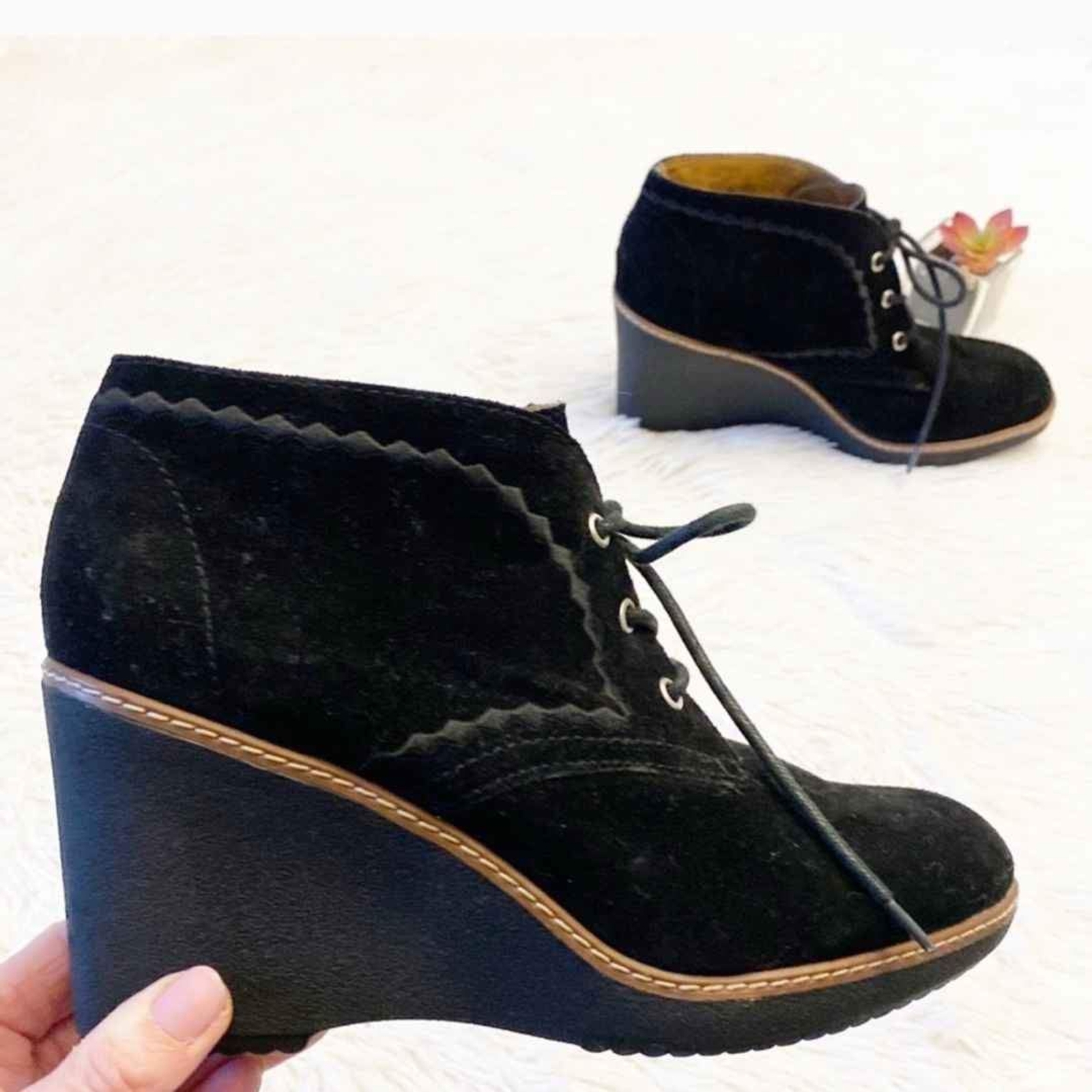 NATURALIZER No.5 Kaitlyn Black genuine suede wedge ankle booties women ...